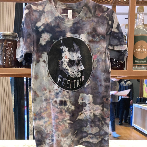 Scratchy circle logo tee – Feeltrip Records